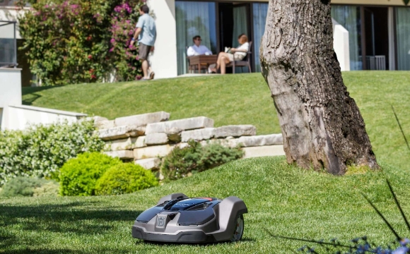 Sú robotické kosačky hlučné?